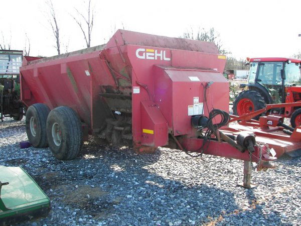 1250: Gehl 1322 Manure Spreader for Tractors - Jan 14, 2008 | G.W ...