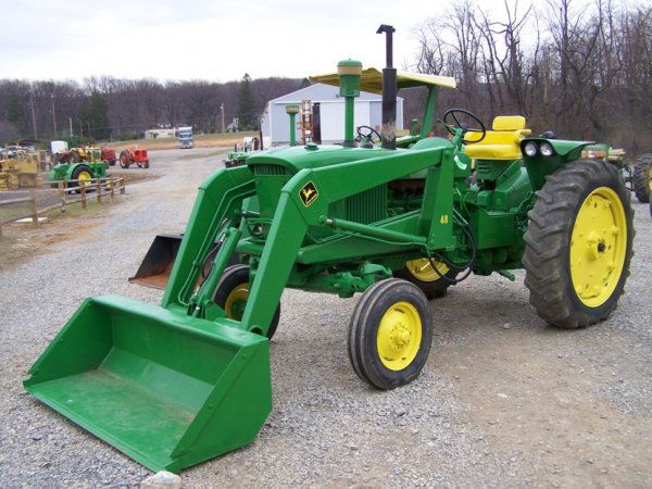 122: John Deere 2510 Wide Front Tractor with Loader - Jan 19, 2008 | G ...