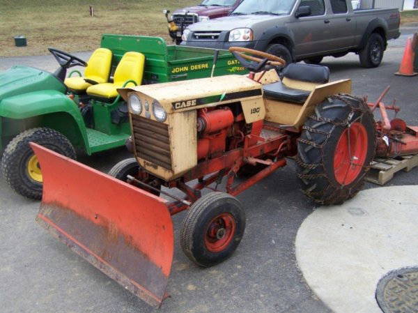 Case 190 Lawn And Garden Tractor With Blade