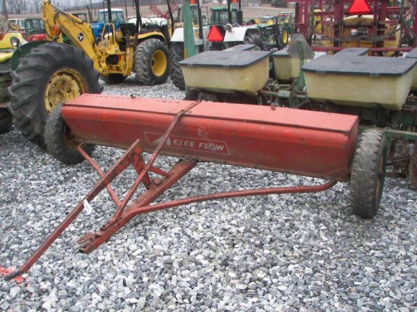 Ezee Flow 10' Pull Type Lime Spreader For Tractor