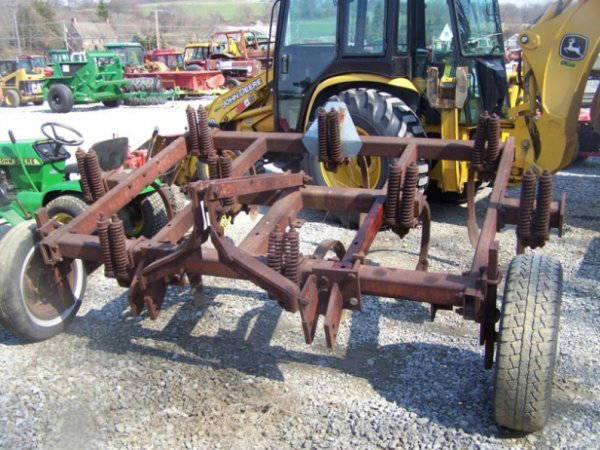 529: Athens 156 9 Shank 3pt Chisel Plow - Apr 14, 2008 | G.W. McGrew ...