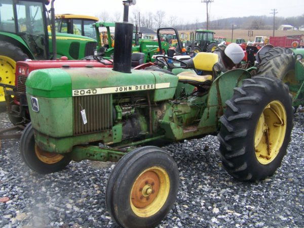 John Deere 2040 Farm Tractor, Spin Out Rims