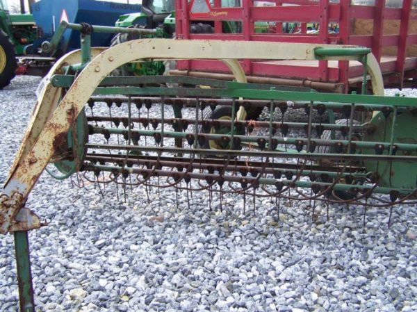 815: John Deere 894 Pull Type Hay Rake for Tractors - Apr 14, 2008 | G ...