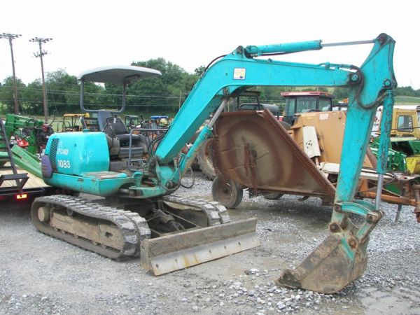 1346: Komatsu PC40 Mini Excavator with OROPS,