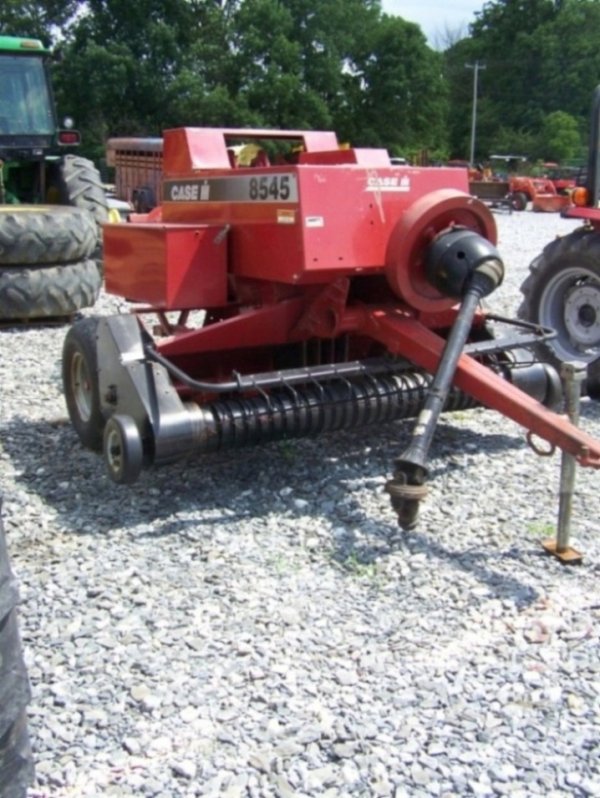 272: Case 8545 Inline Square Baler for Tractors