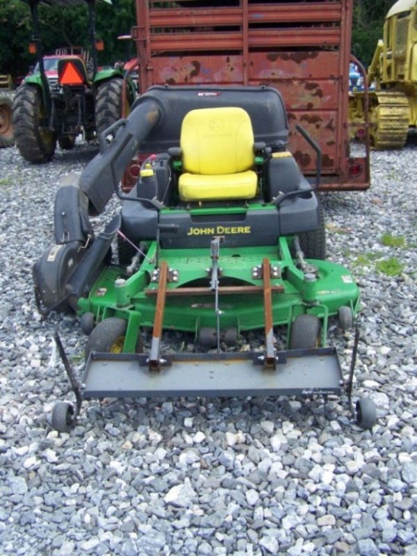388: John Deere 757 Zero Turn Mower Tractor w Bagger : Lot 388