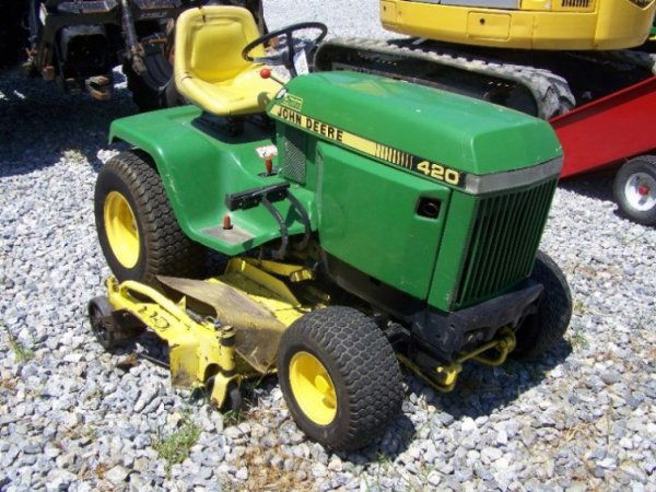 201: John Deere 420 Lawn and Garden Tractor 60" Deck