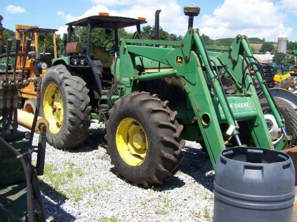 451: John Deere 3155 4x4 Farm Tractor with Loader
