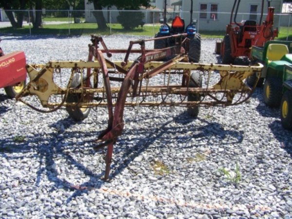 4109: New Holland 56 Ground Drive Hay Rake for Tractors