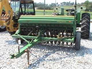 4229: John Deere 8250 8' Pull Type Grain Drill for Tra