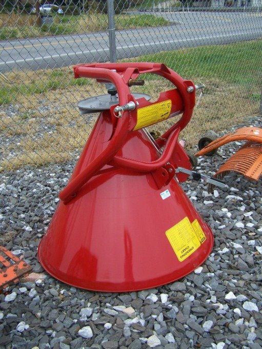 1069: Unused Cosmo 500 3pt Spin Spreader for Tractors