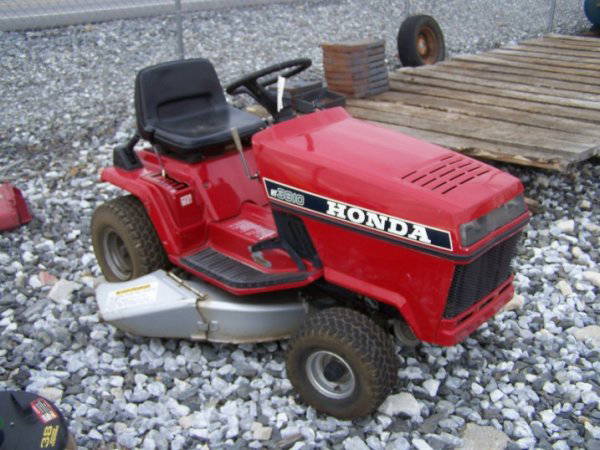 Honda 3810 Lawn And Garden Tractor