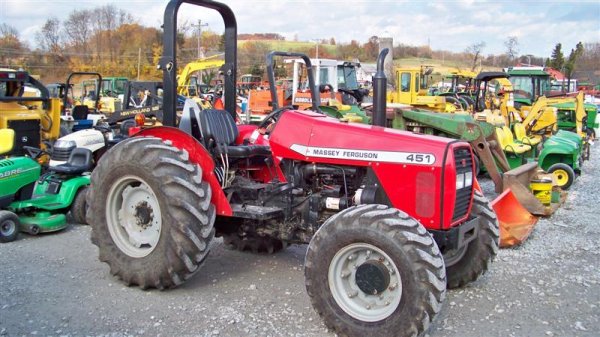 Massey Ferguson 451 4x4 Compact Tractor - Nov 10, 2008 | G.W. McGrew ...