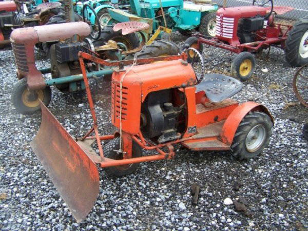 Bantam Antique Lawn & Garden Tractor With Blade