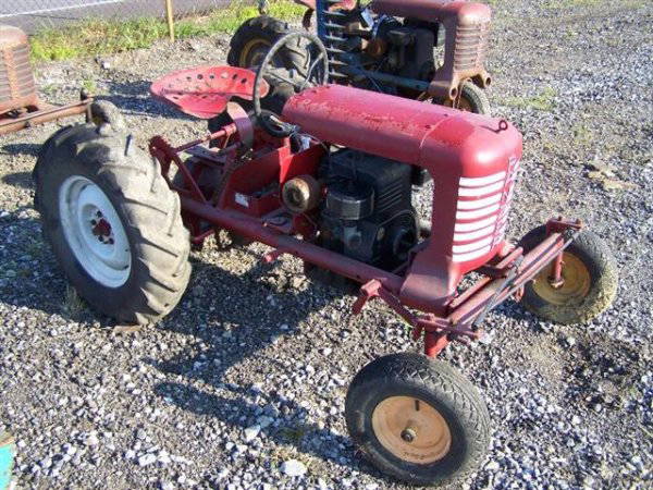 Pennsylvania Panzer T220 Lawn & Garden Tractor - Dec 06, 2008 | G.W ...