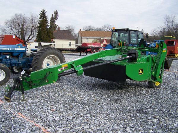 Nice John Deere 525 8' Moco Discbine For Tractors