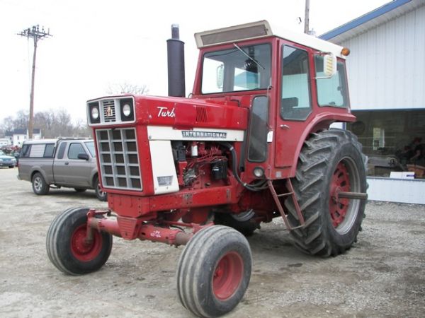549: International Farmall 1066 Tractor w/ Cab only 500 - Apr 10, 2006 ...