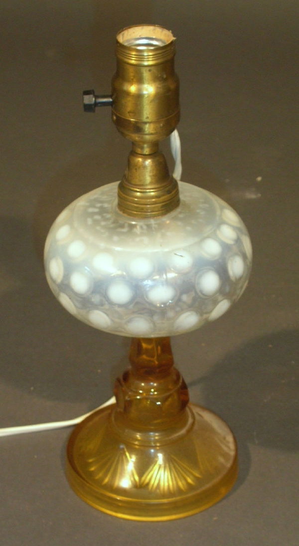 296: Coin spot glass font oil lamp with amber glass bas - Sep 16, 2006 ...