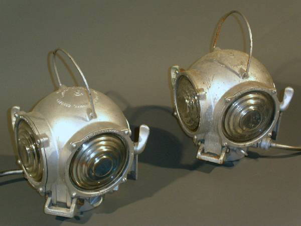 Pair Of Locomotive Classification Lights By Pyle