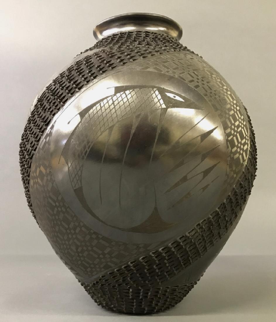 Southwestern Mata Ortiz Pottery Jar, Mario Olivas