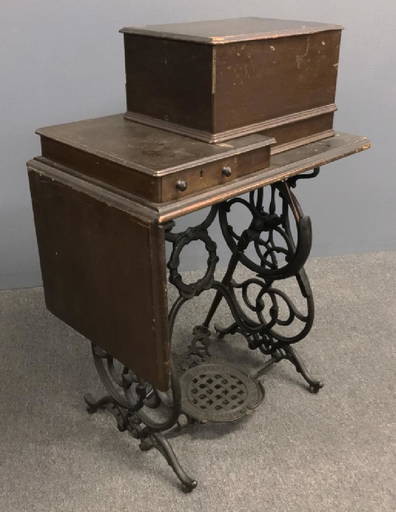 Rare Sewing Machine By The Secor S.m. Co.