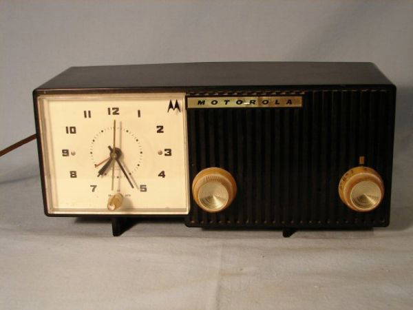 Motorola Clock Radio - Jan 26, 2008 | Raleigh Auction & Estate Sales in NC