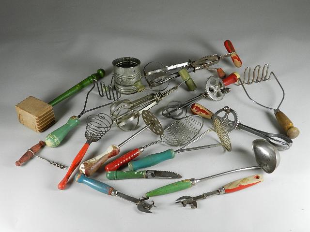 Vintage Kitchen Collectibles