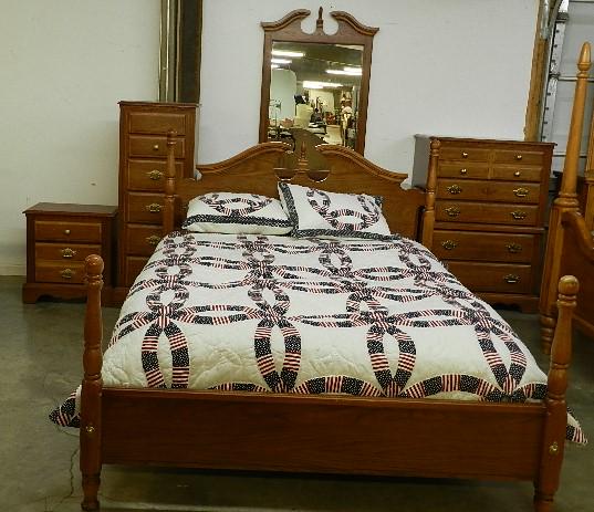Broyhill 5 Piece Bedroom Suite