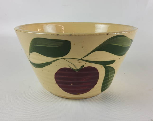 Vintage Watt Pottery Oven Ware Single Apple Fruit Bowl