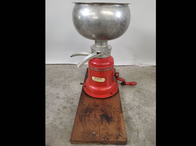 Vintage Farm Master Cream Separator
