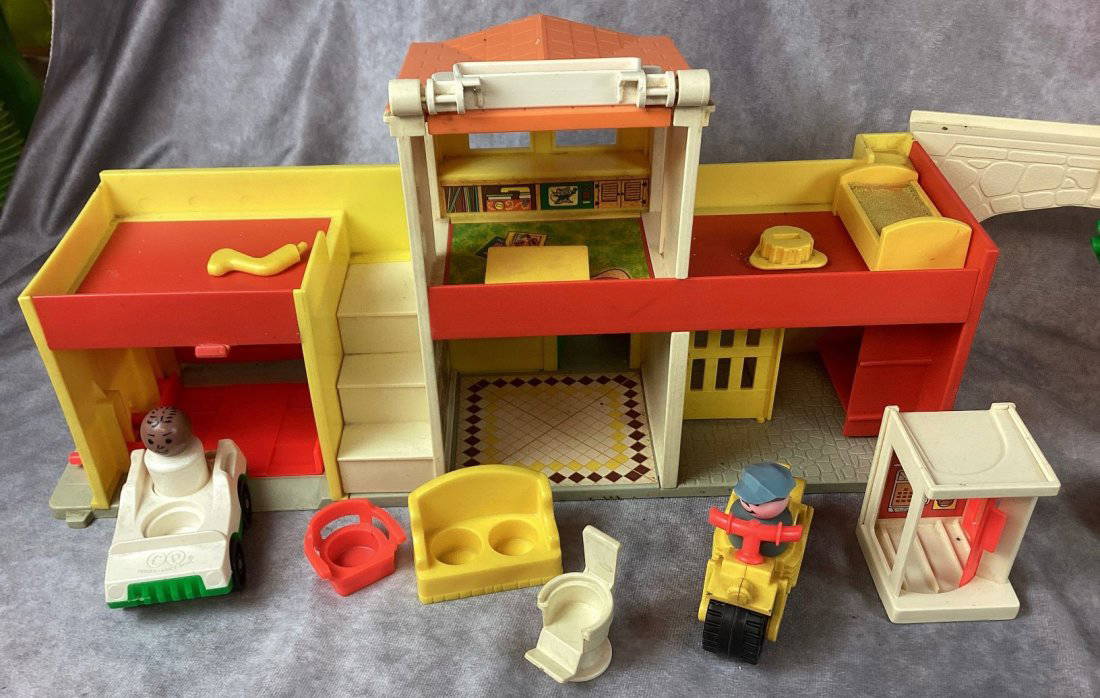Fisher Price Town Playset With Accessories Auction