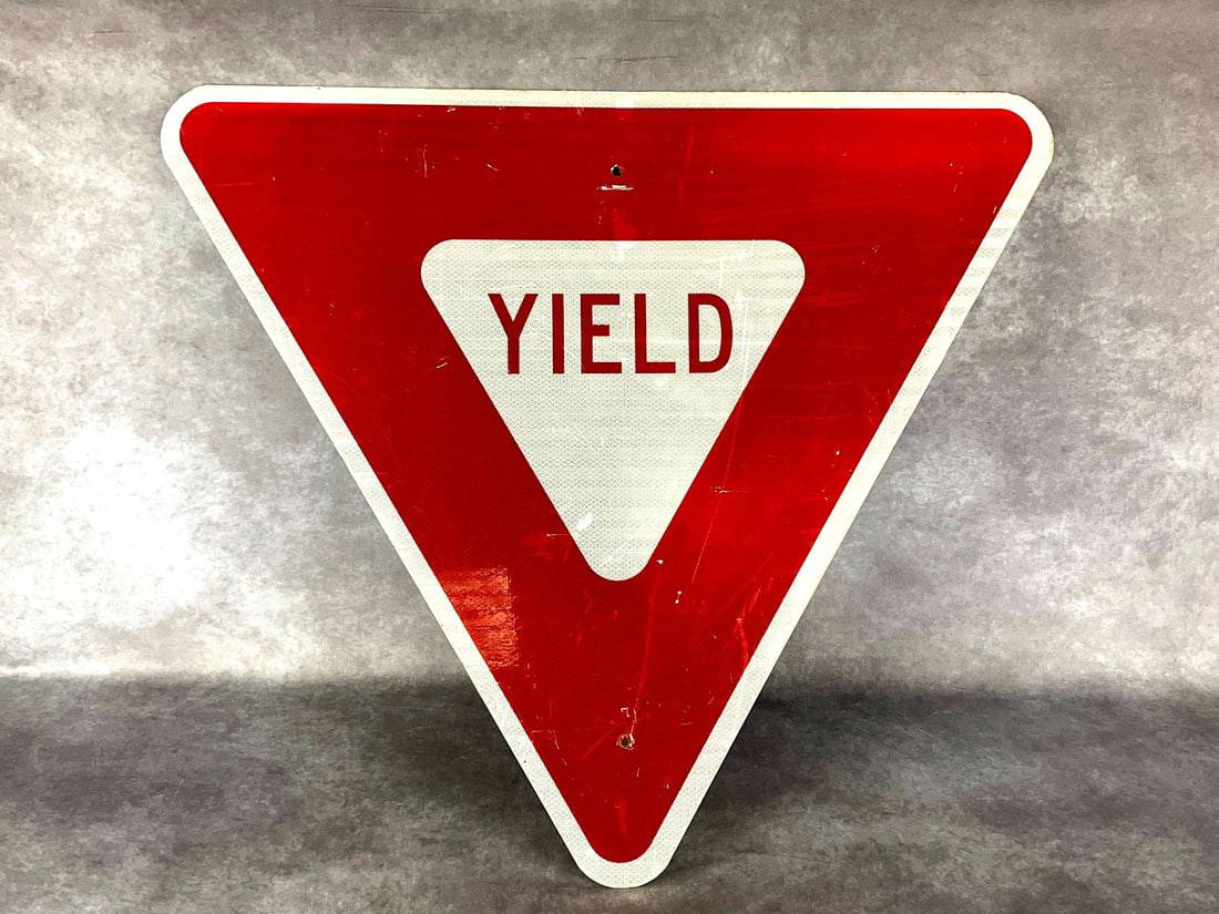 Highway Yield Sign Auction