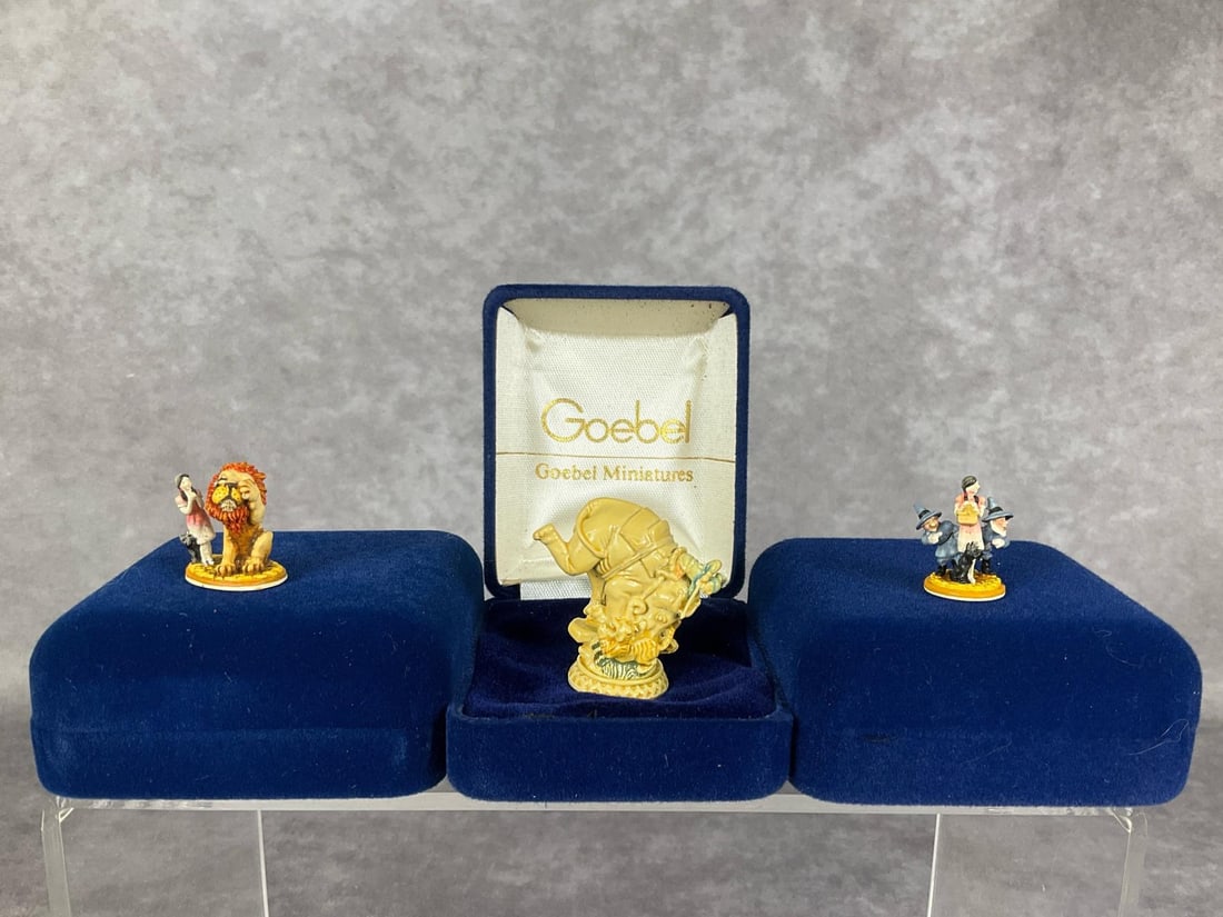 Olszewski Goebel Miniatures Auction