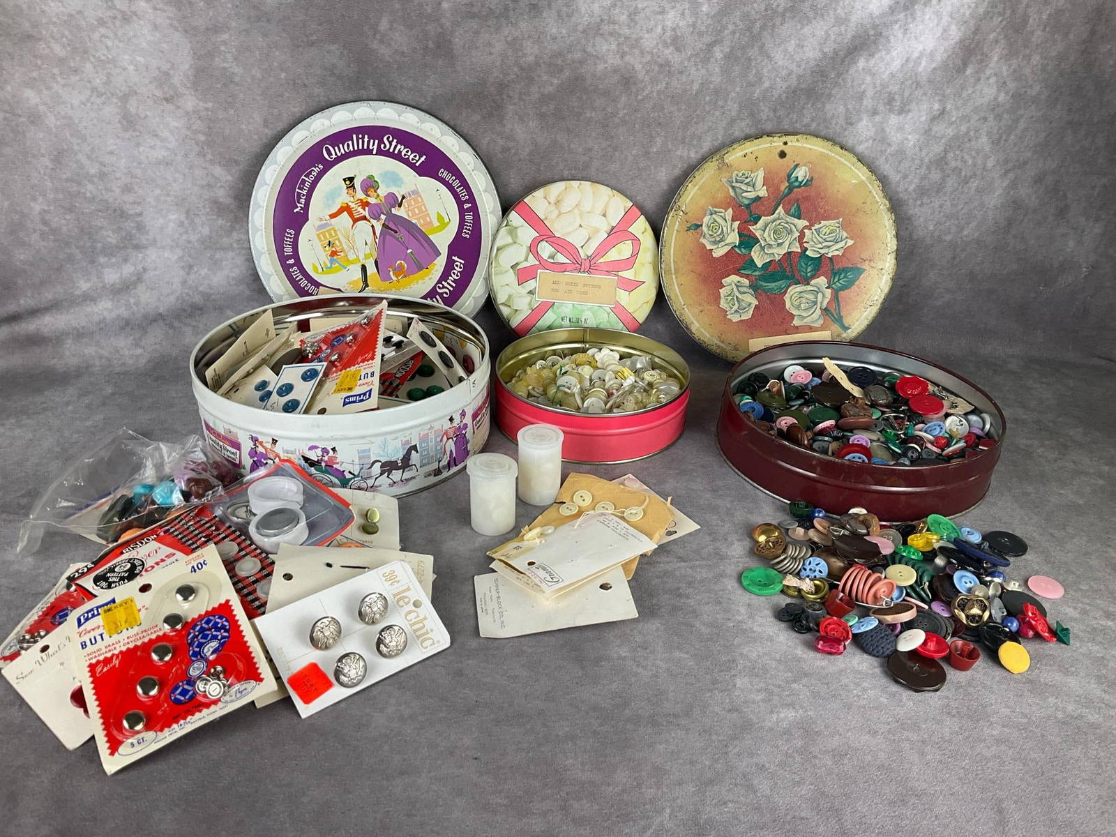 1950's-1960's Buttons Auction