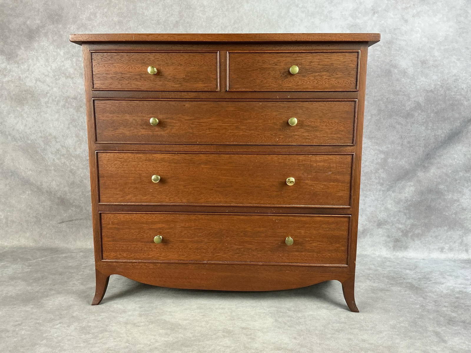 Salesman Sample Chest Of Drawers Auction