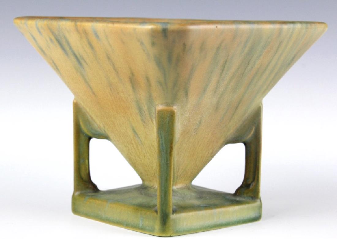 Roseville Pottery FUTURA Sand Toy Vase 189-4-6