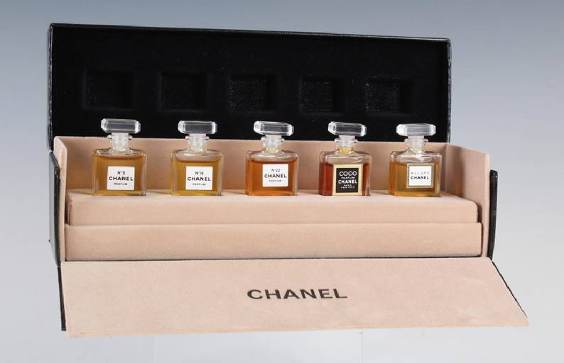 Set Of 5 Chanel Perfume, Parfum Sampler Miniatures