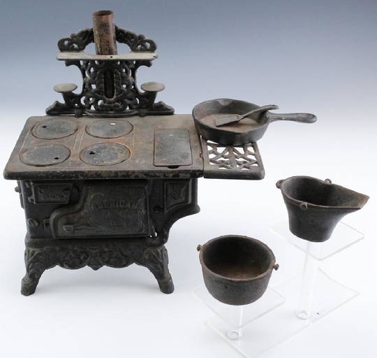 Antique American Miniature Cast Iron Toy Stove