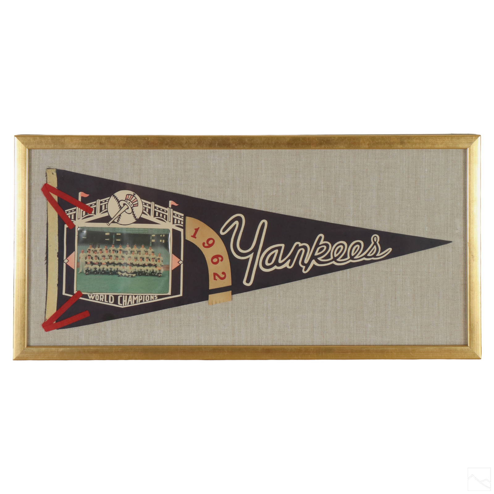 New York Yankees 1962 Vintage Pennant & Team Photo Auction