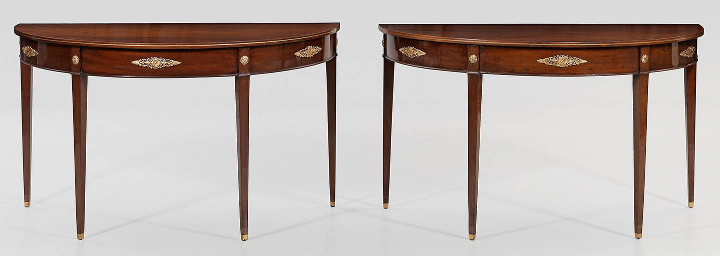 Paar Empire Demilune Konsoltische