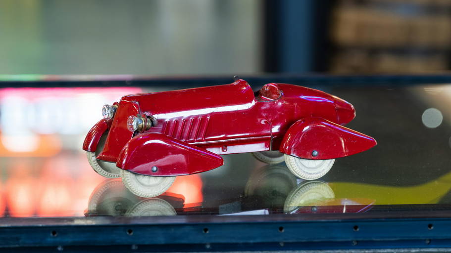1930s Wyandotte Boattail Scale Model Race Car