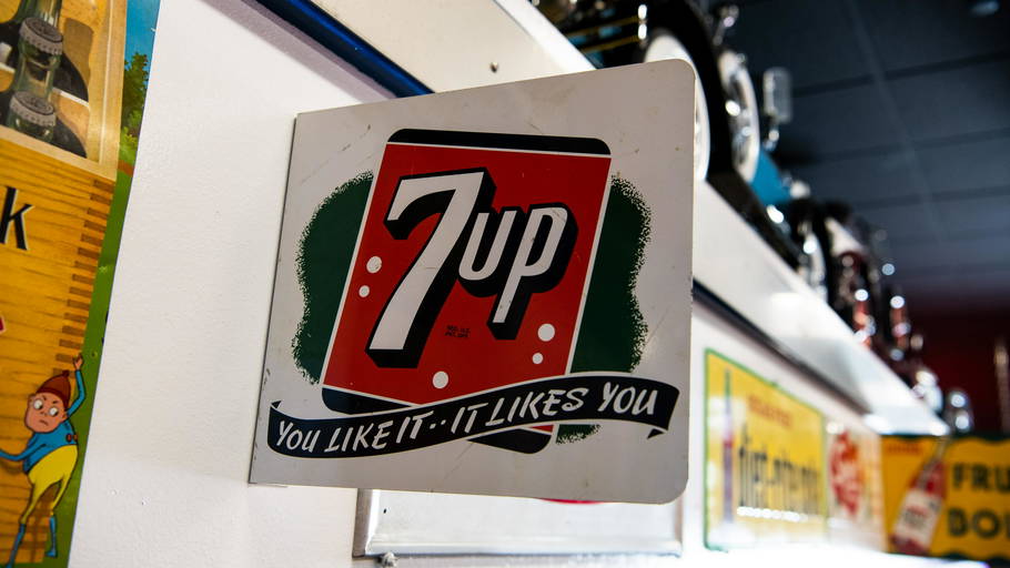 7up Tin Flange Sign