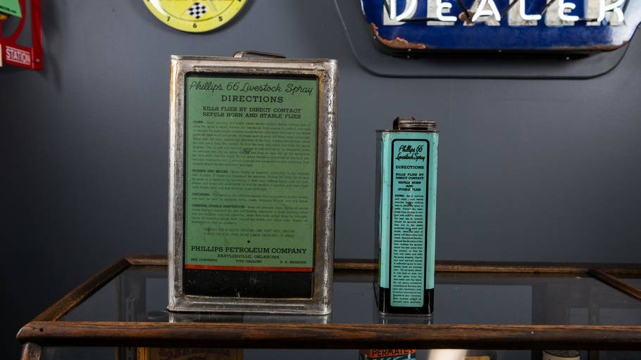 Phillips 66 Livestock Spray Cans