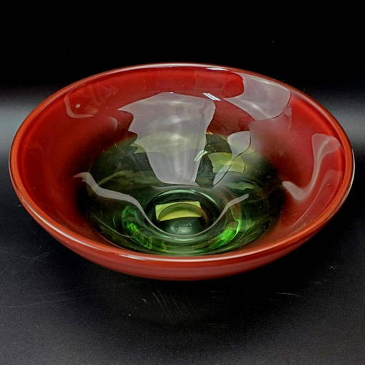 Vintage Labino Green and Red Glass Bowl - Sep 18, 2022 | World Auction ...