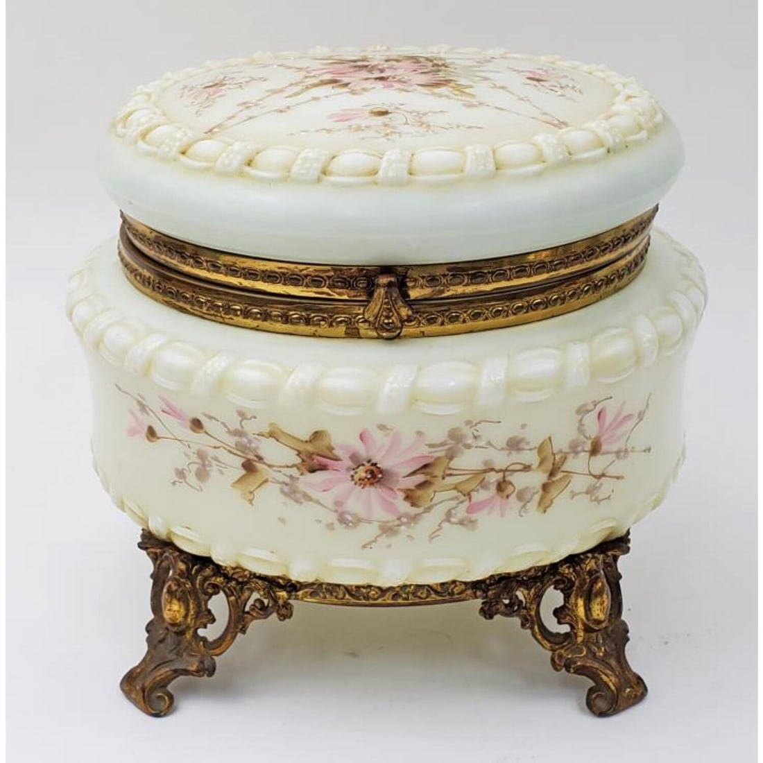 Wavecrest Large Art Glass Hand Painted Box Auction