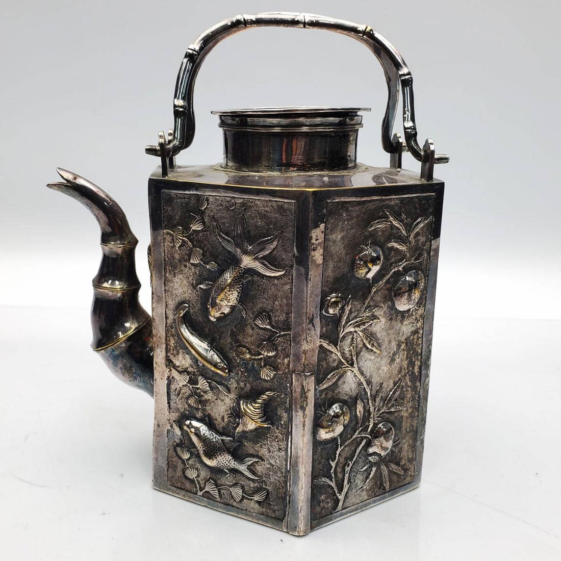 Chinese Silver-plated Teapot Auction