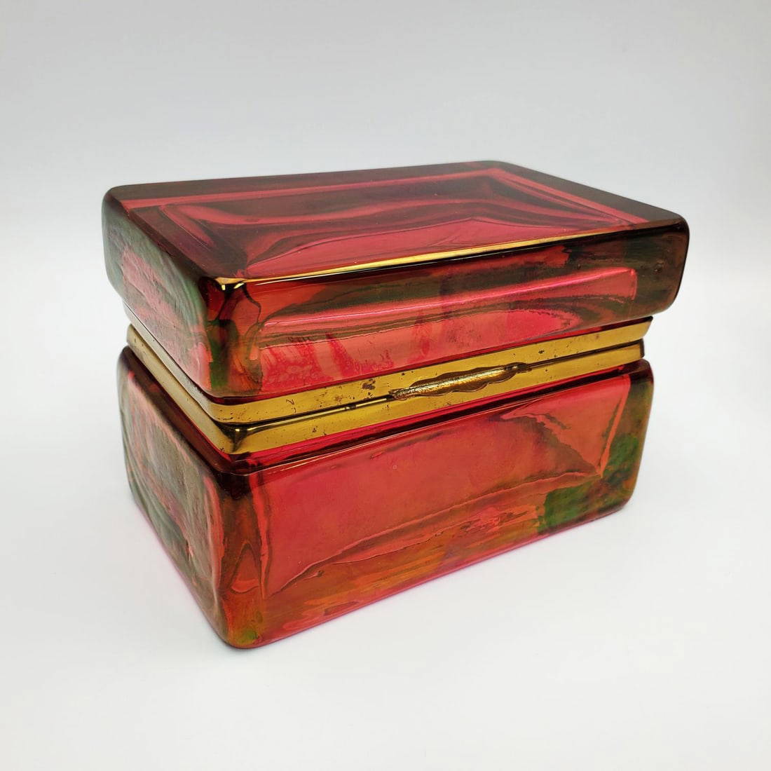 Fine Iridescent Murano Glass Covered Box Auction