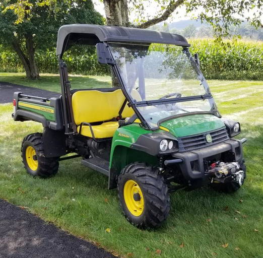 John Deere Gator Xov825m