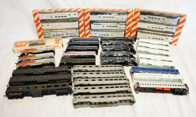 Lot Of Penn Line Train Building Kits & Shells