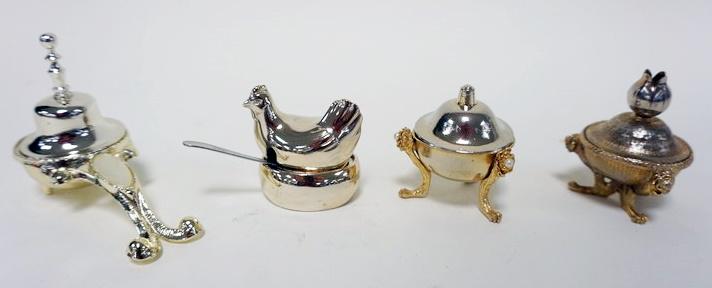 GROUP OF 4 MINIATURE METAL PILL SACCHARINE BOXES - Dec 09, 2022 ...